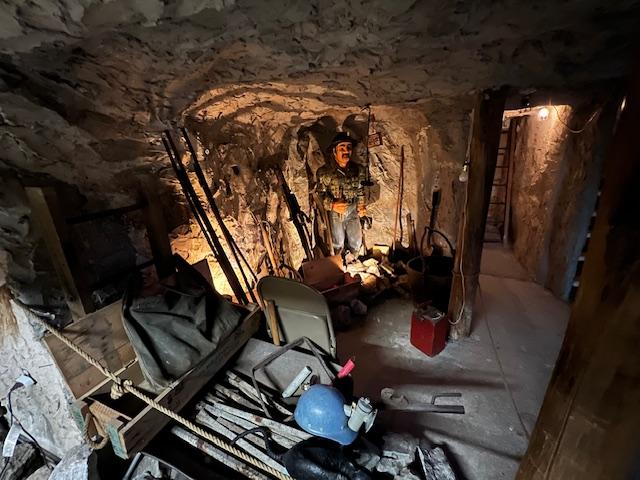 Franklin Mineral Museum 32 Evans Street Franklin, NJ 07416 – Visiting a ...