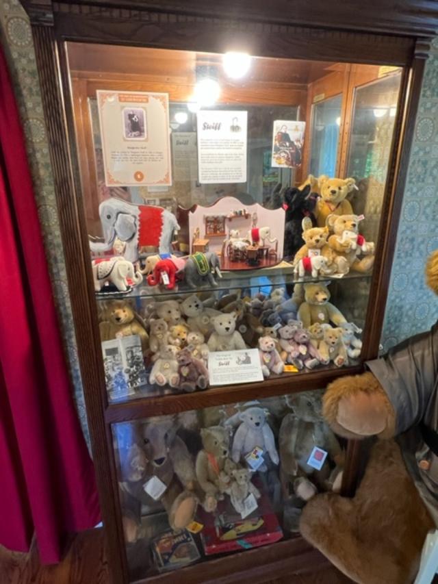 The Den of Marbletown-The Teddy Bear Museum One Basten Lane Kingston ...